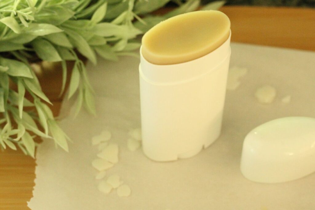 HOW TO MAKE NATURAL HOMEMADE DEODORANT (EASY RECIPE!) - Healthy Home ...